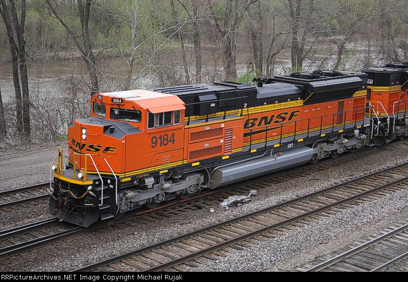 BNSF 9184